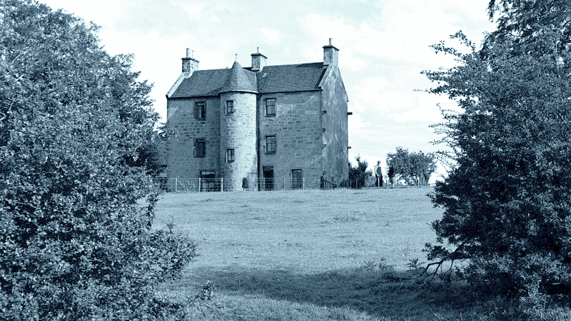 003 Kirkhill House, Broxburn – Hole Ousia
