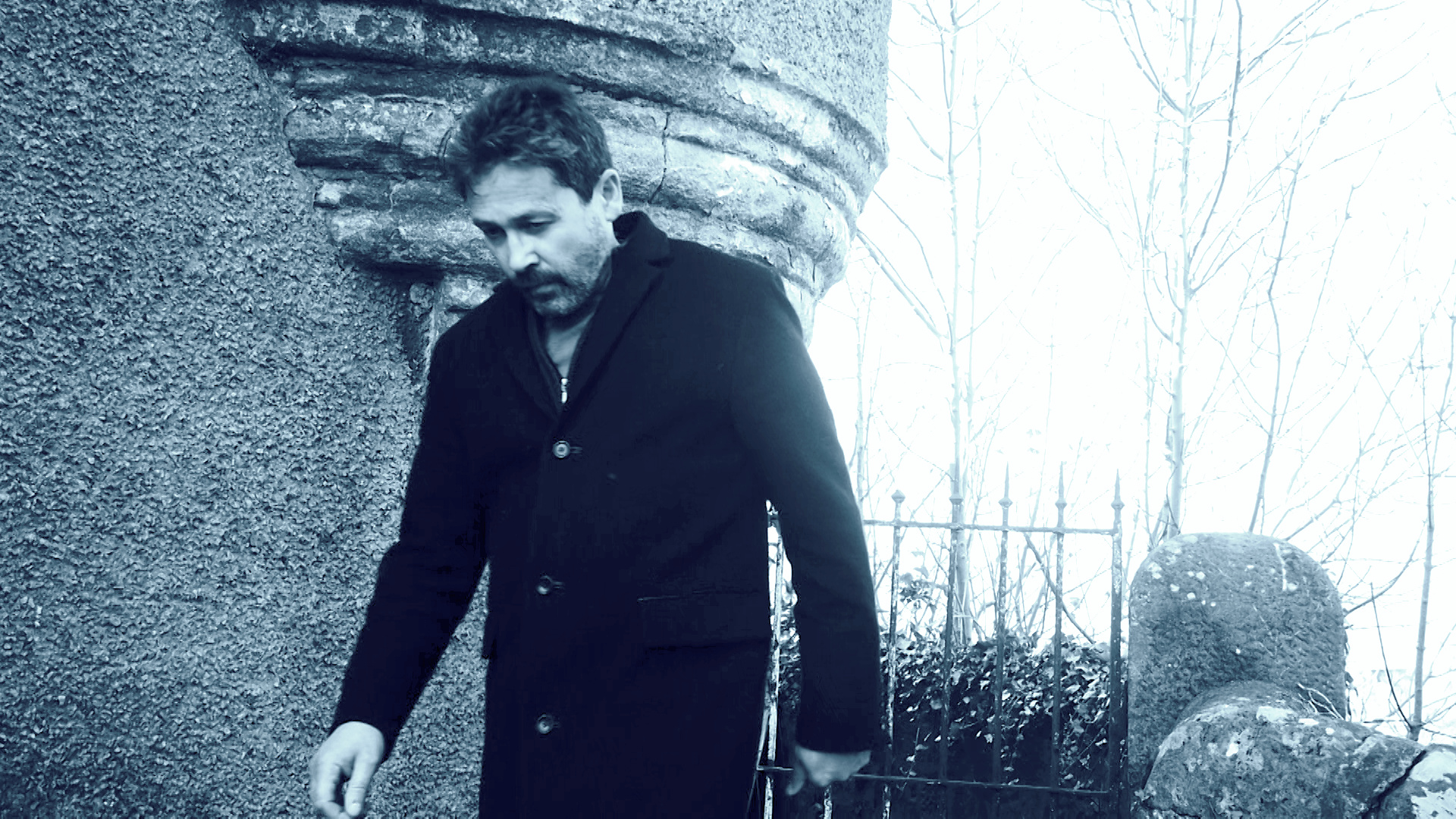 Peter J Gordon at Dunglass castle, Clyde, 19 April 2019 – Hole Ousia