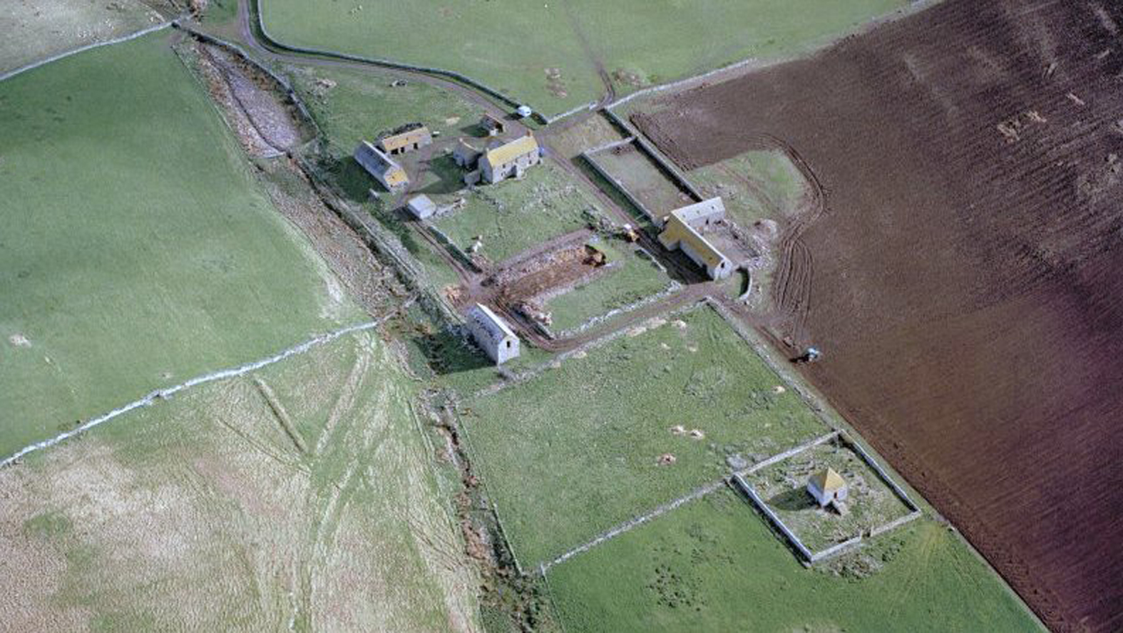 Sinclair Mausoleum, Ulbster (4) – Hole Ousia