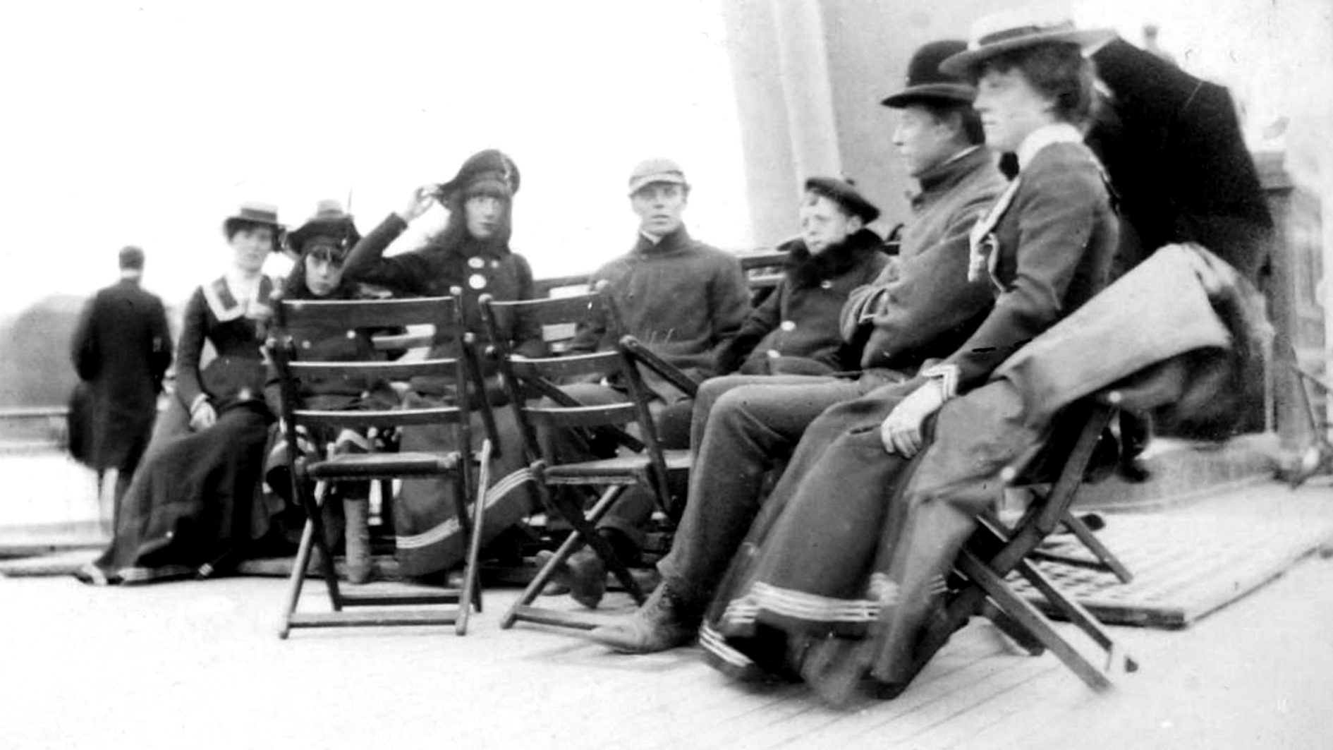 Album photographs showing the Mather family Mather family 16 Leamington ...